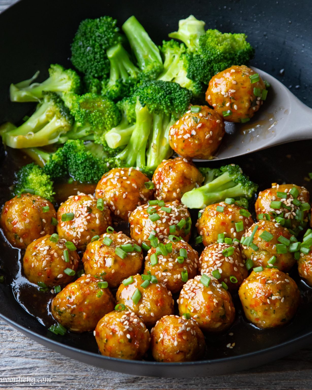 How to Make Delicious Vegan Teriyaki Tofu Balls - WoonHeng