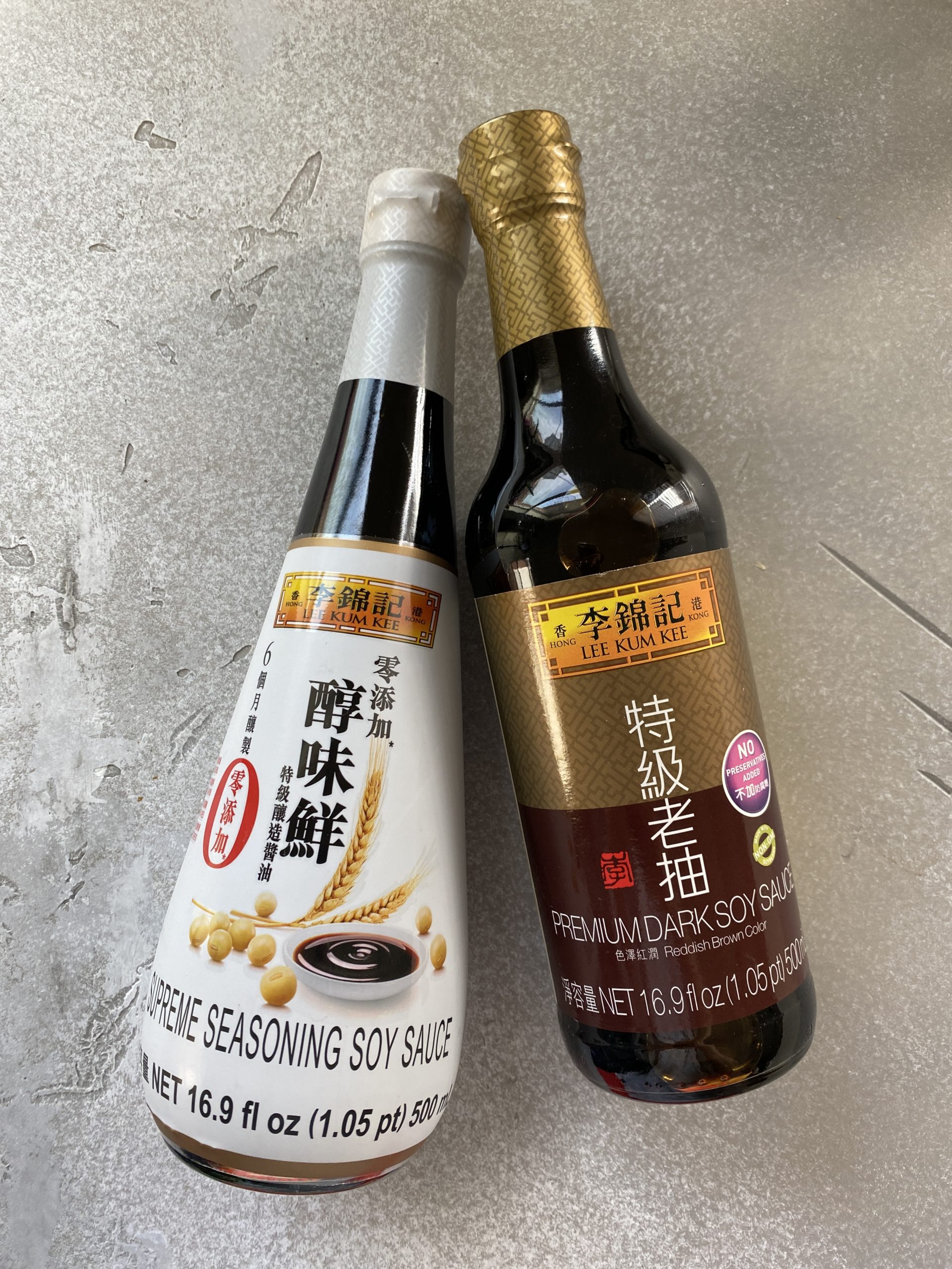 How to Make Cantonese Soy Sauce Fried Noodle - WoonHeng