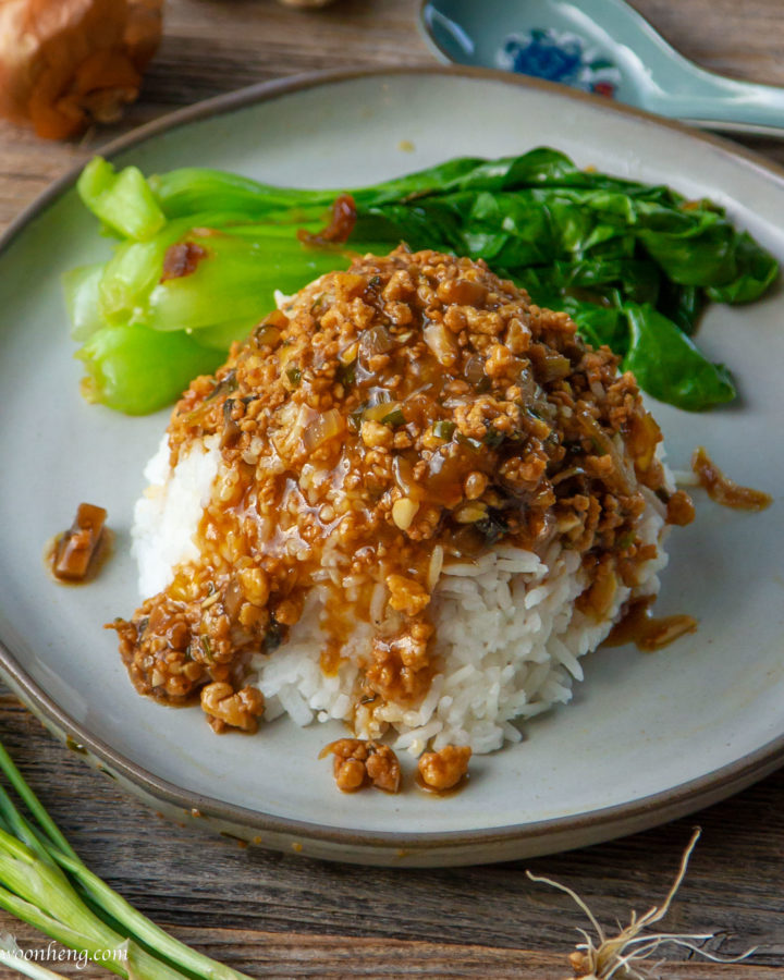 How to Make Vegan Lu Rou Fan (Taiwanese Iconic Dish) - WoonHeng