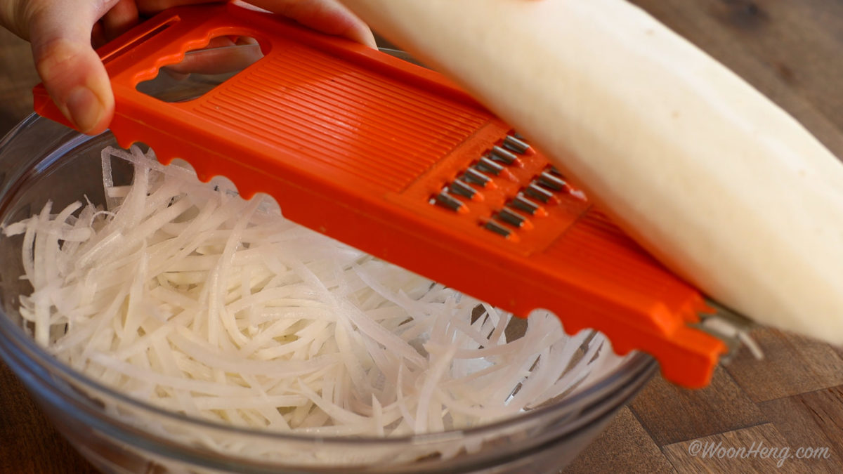 Why is Lo Bak Gou an auspicious dish in Lunar New Year? - WoonHeng