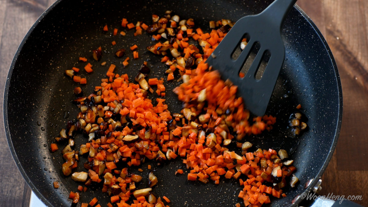Why is Lo Bak Gou an auspicious dish in Lunar New Year? - WoonHeng