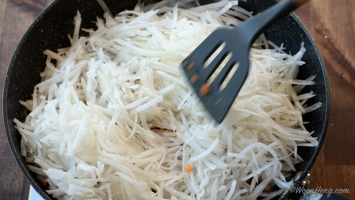 Why is Lo Bak Gou an auspicious dish in Lunar New Year? - WoonHeng